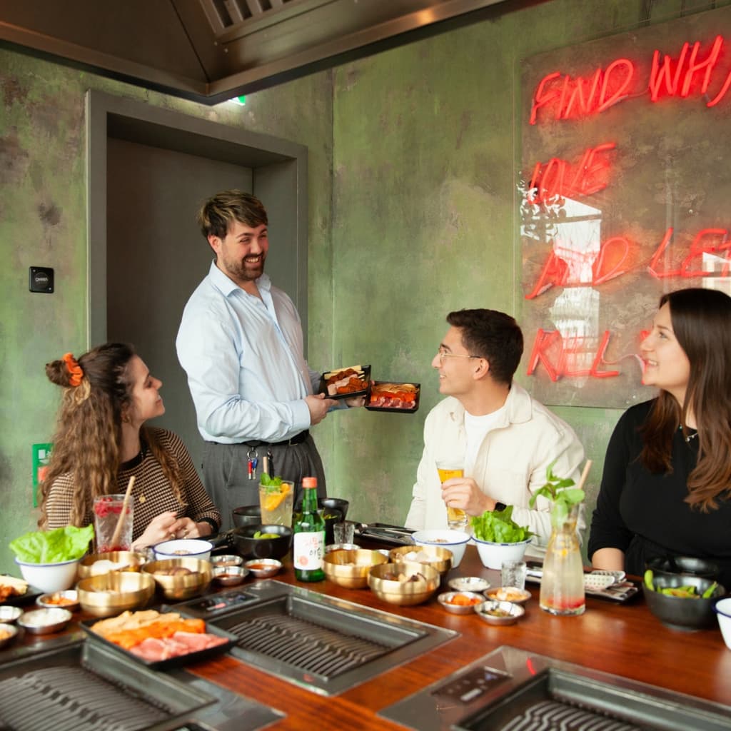 Food & Drinks - Miss Miu
