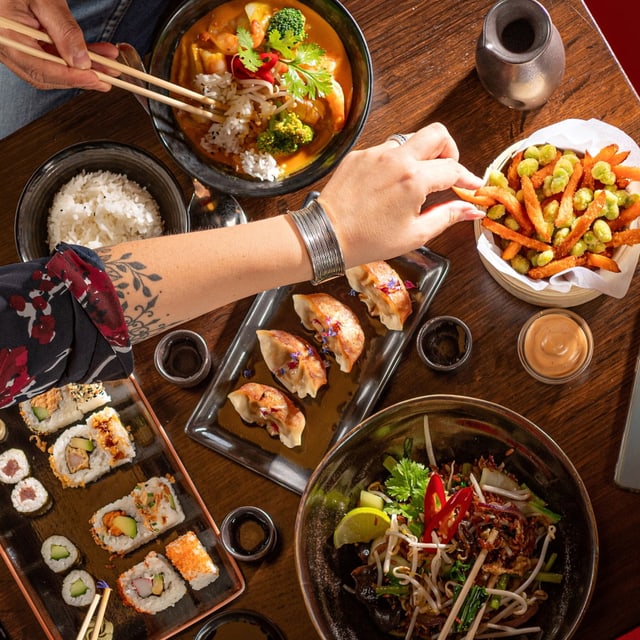 Über Nooch - Nooch Asian Kitchen